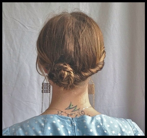 roxiejanehunt | Fishtail bun with a twist!
